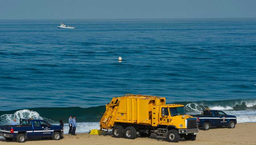 Officials clear homeless encampment at California state beach