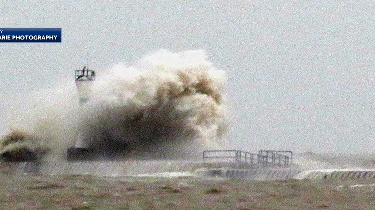 Storm sweeps away beacon on Lake Michigan