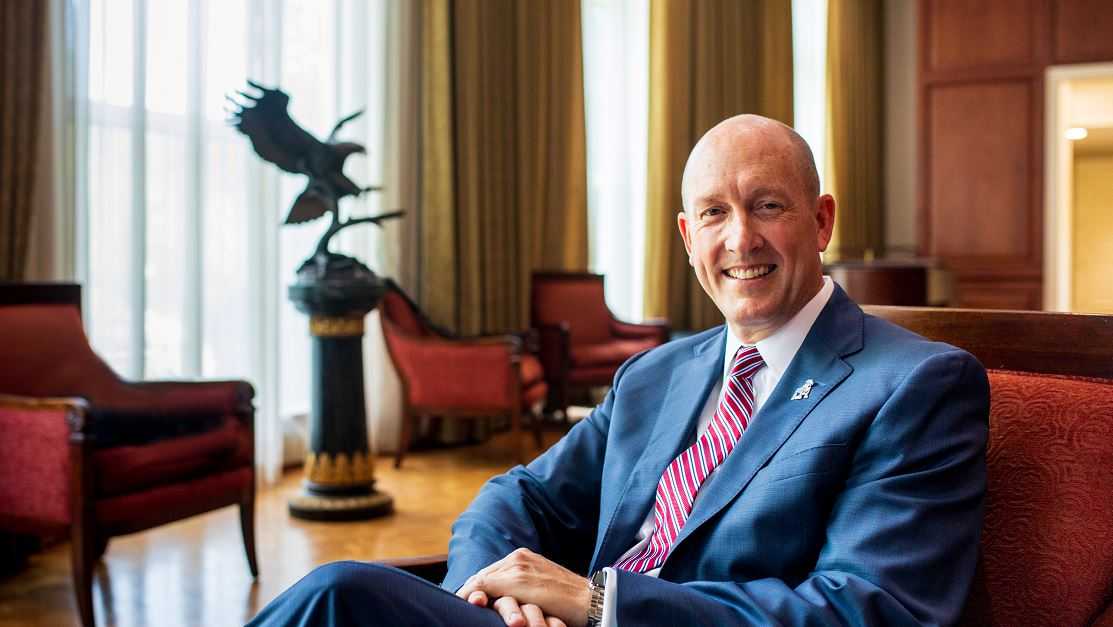 New leader begins his tenure at Samford University