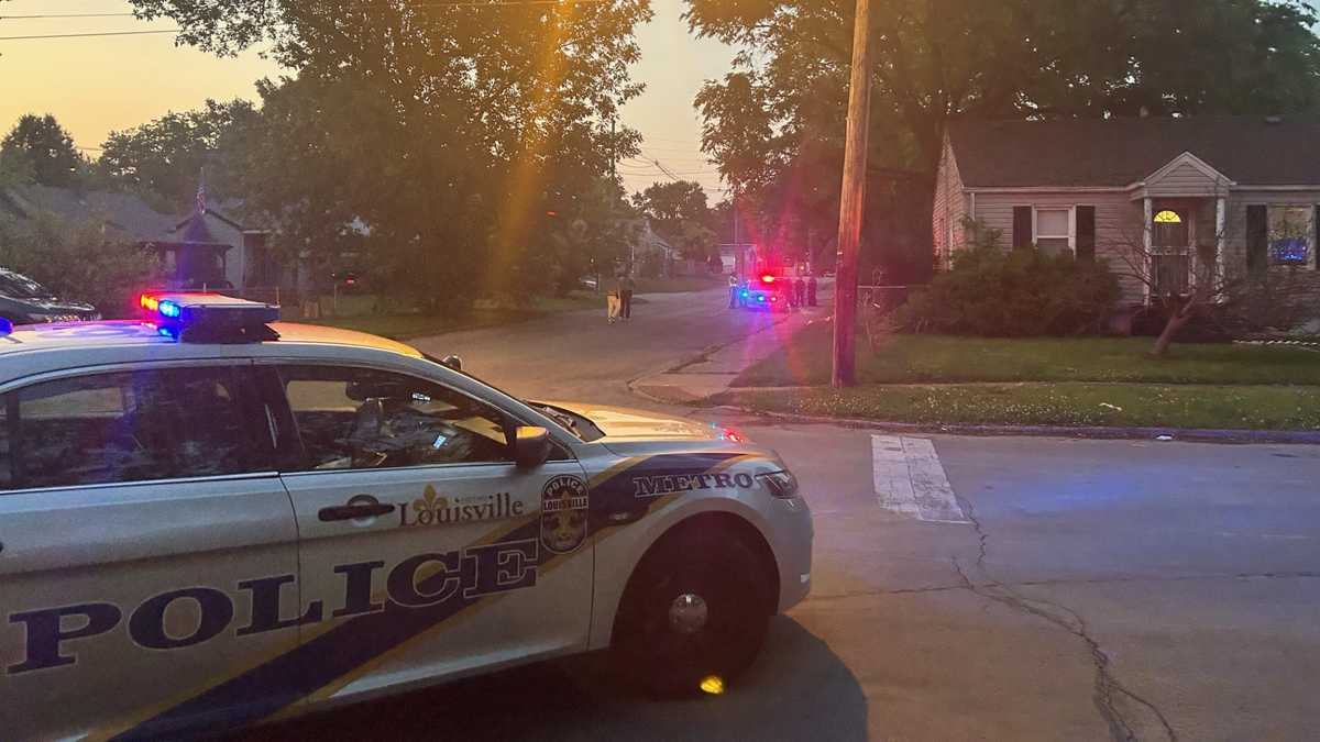 LMPD: Man injured after shooting in Wyandotte neighborhood LMPD: Man injured after shooting in Wyandotte neighborhood