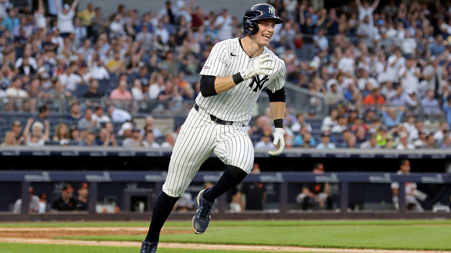 Massachusetts native gets hit in MLB debut with Yankees