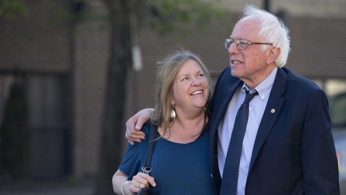 Report: Bernie and Jane Sanders hire lawyers amid FBI probe