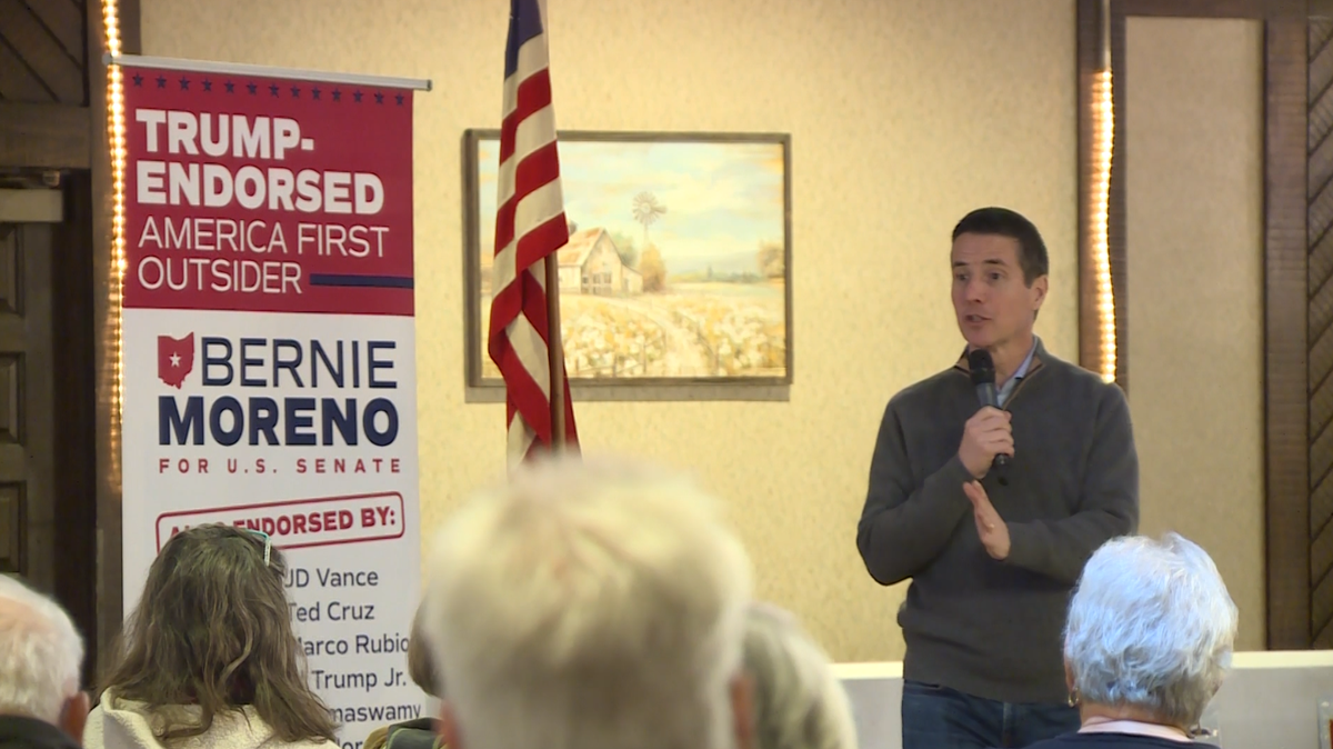 Moreno pitches his campaign to undecided voters in Delhi