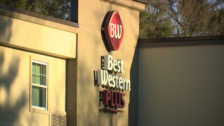 Lawsuit claims Brunswick, Maine hotel pool sickened many children