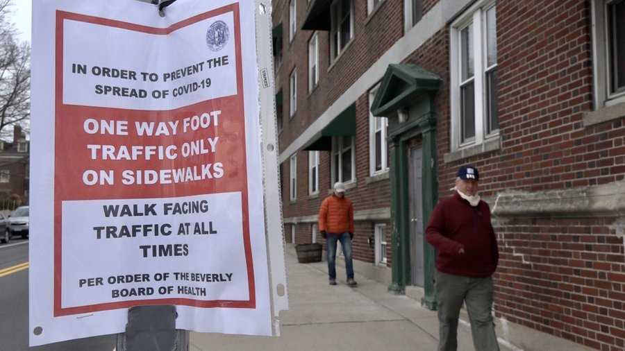 One way foot traffic only on Mass. town's sidewalk