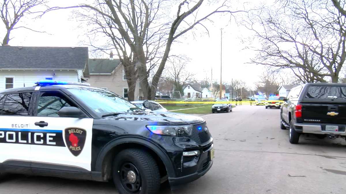 One dead, another injured after Illinois police shooting in Wisconsin