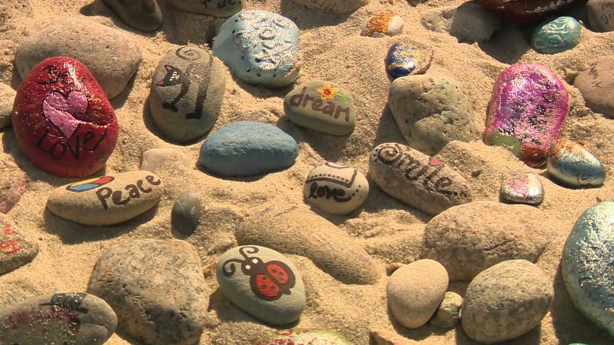 Kindness Rocks Project goes global