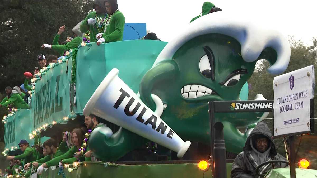 VIDEO REPORT: Tulane Green Wave football team rides in Krewe of Freret ...