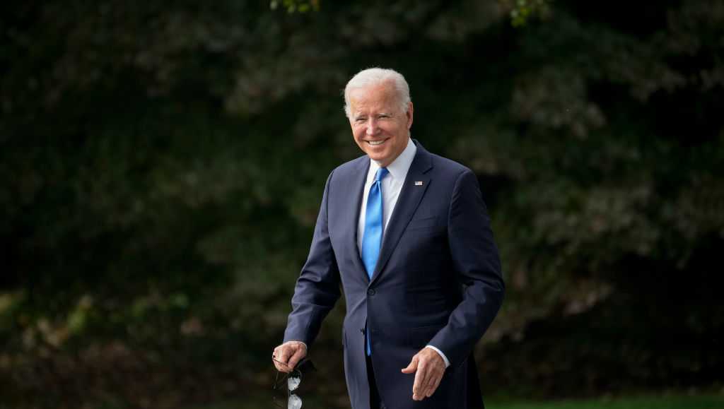 Biden takes first annual physical as president, Harris briefly in power ...