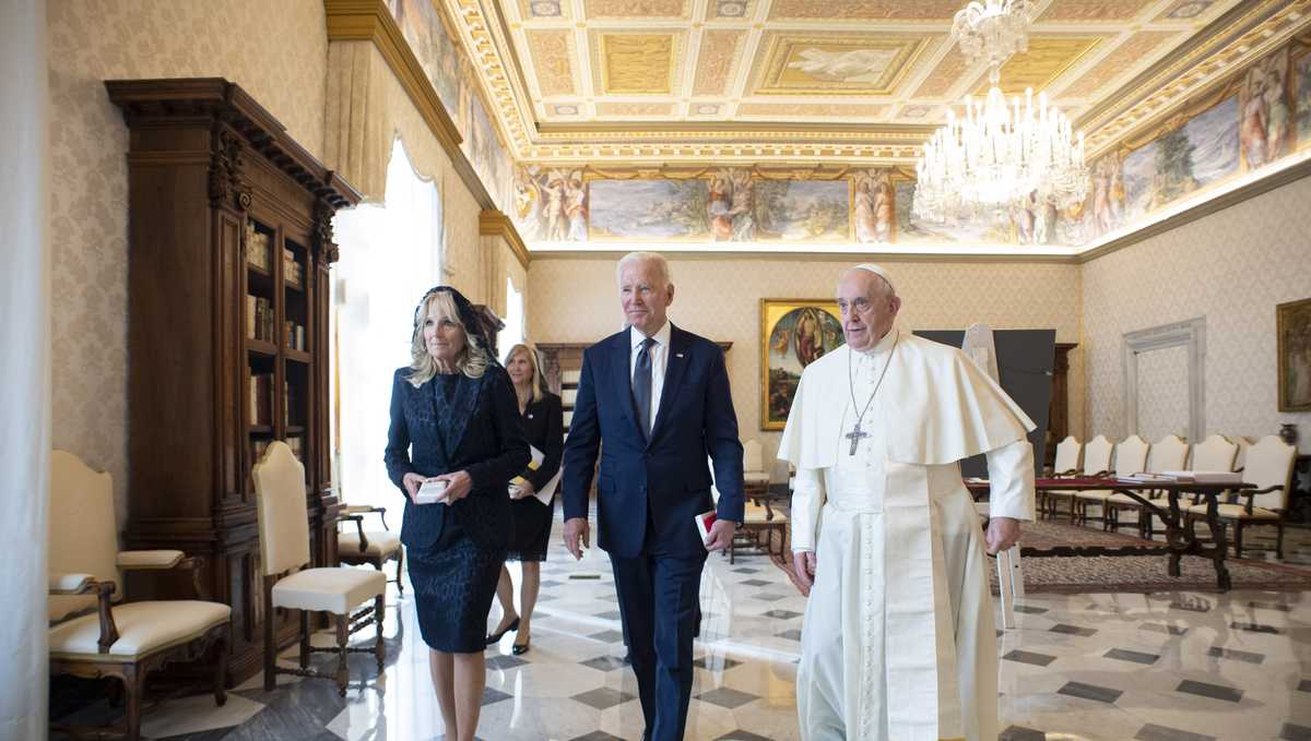 Biden: Pope told him he should 'keep receiving communion'