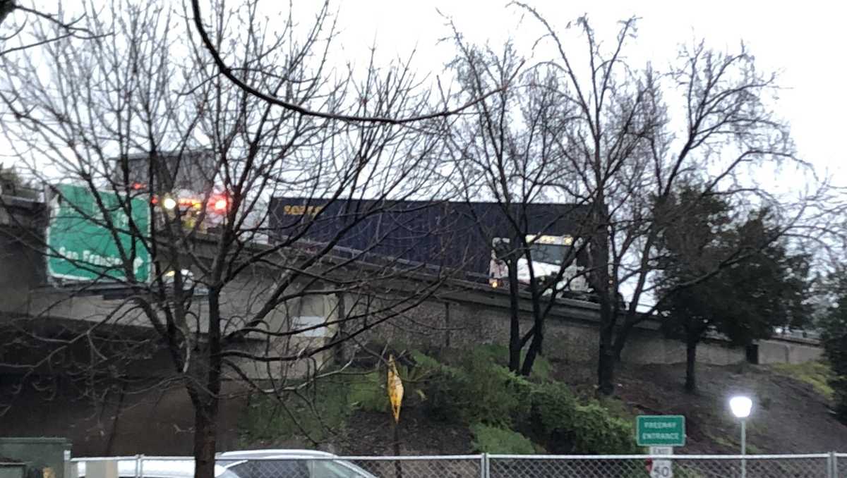 Jackknifed big rig slows Hwy 50 near Stockton Boulevard