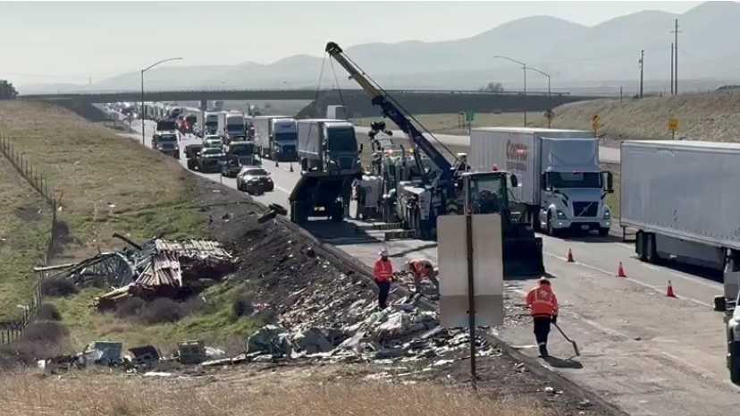 2 big rigs crash on Interstate 5 near Gustine