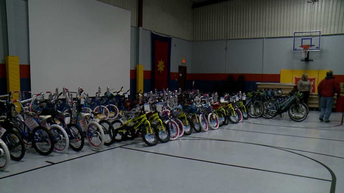 Fremont community unites to give kids 300 bikes for Christmas