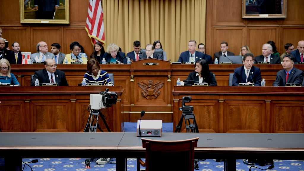 House Judiciary Committee votes to hold attorney general in contempt ...