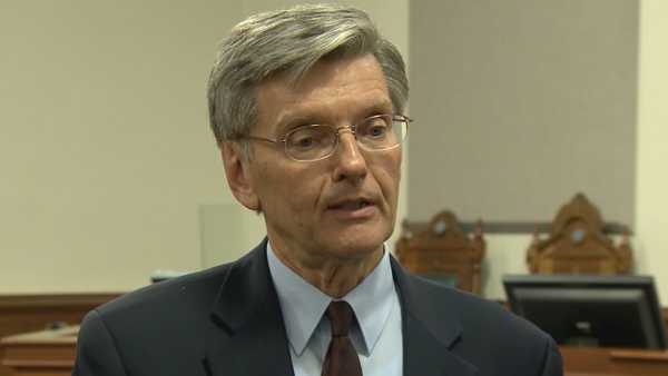 Metro Council member Bill Hollander won't seek reelection in 2022