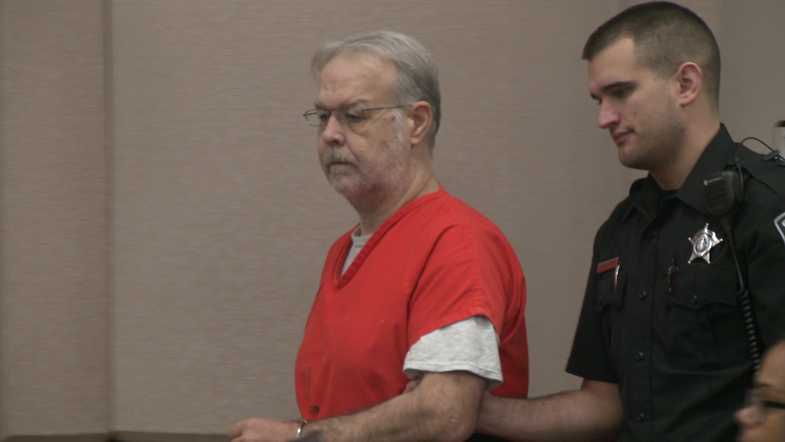 Man accused of throwing acid on victim will undergo psychiatric evaluation Man accused of throwing acid on victim will undergo psychiatric evaluation