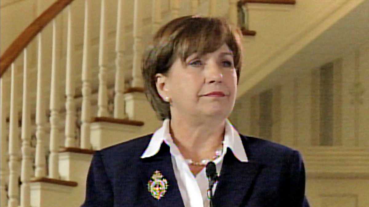 Former Gov. Kathleen Blanco lies in state at Louisiana State Capitol