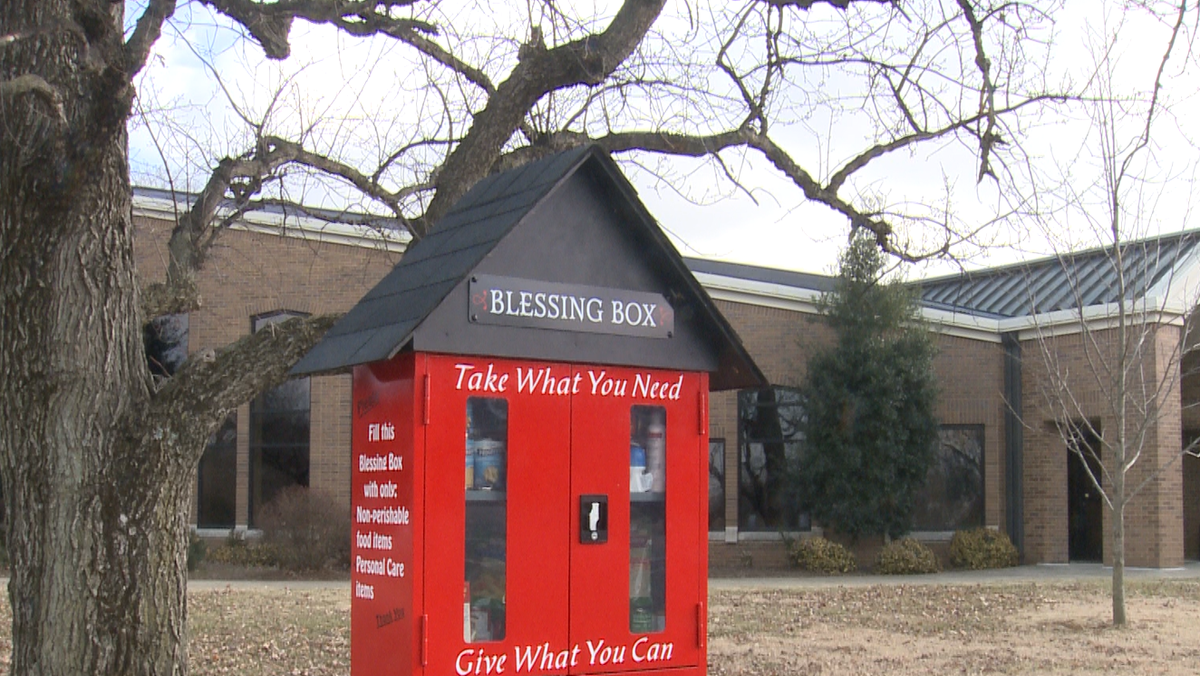 Jeffersonville church helps families in need through its new blessing box