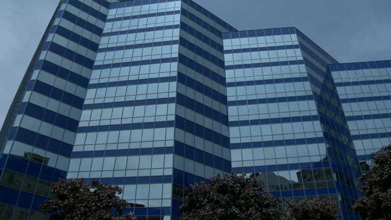 Renovation underway on downtown Milwaukee's blue building