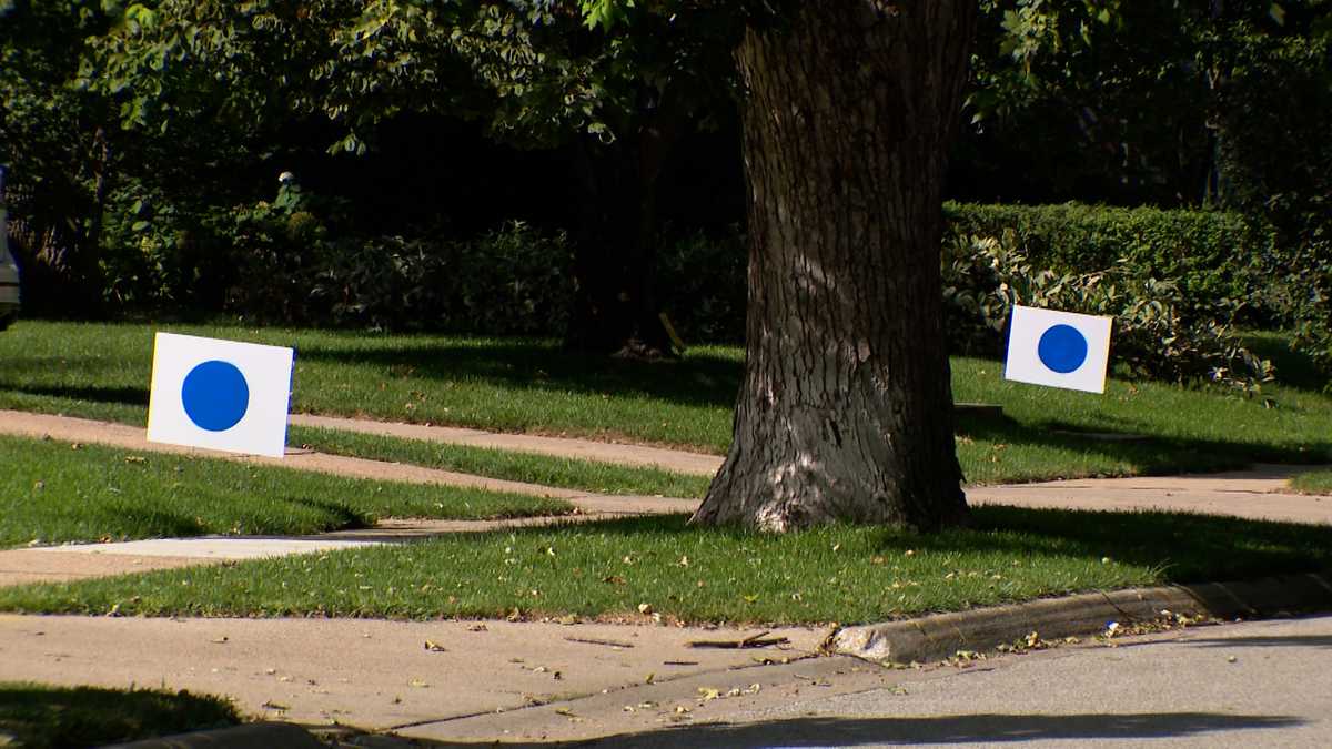 'Blue dot' signs popping up in Omaha aim to highlight importance of ...