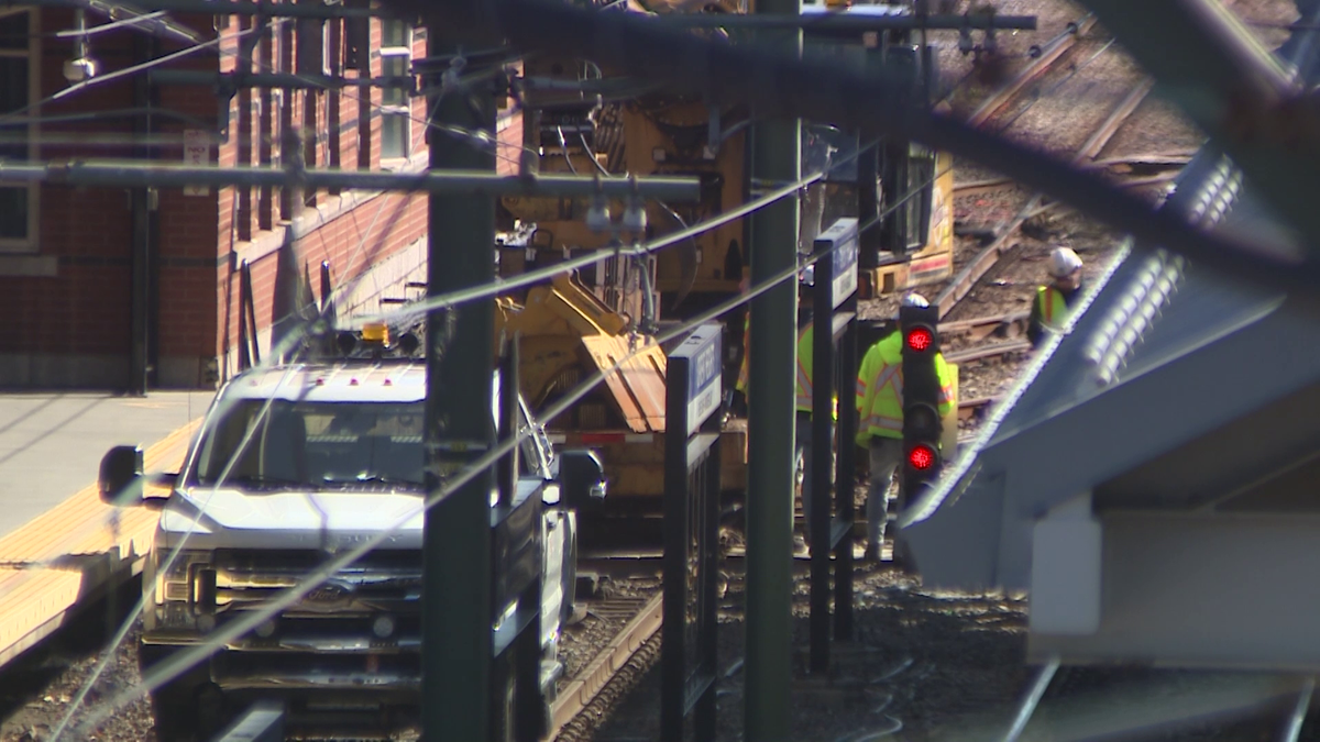 Rail cart derails in MBTA Blue Line work zone in Boston