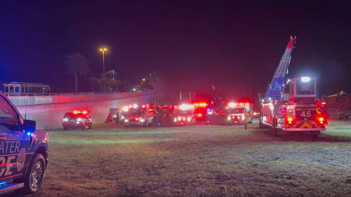 1 dead, multiple injured after boat hits ferry in Florida