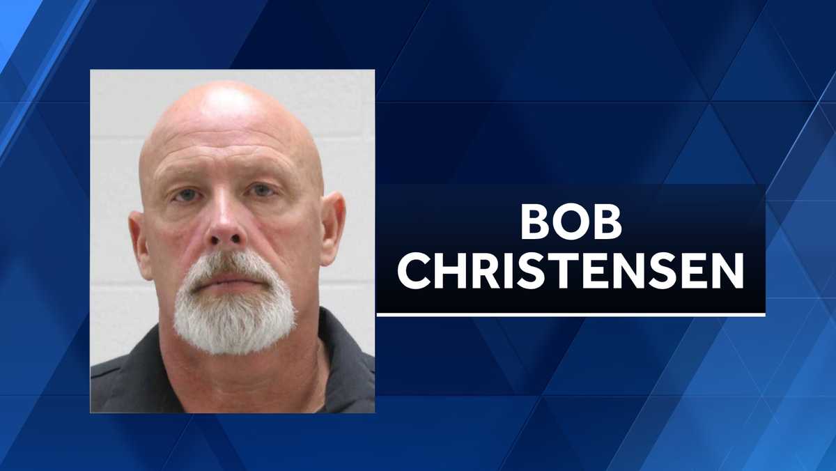 Prosecutor: Retired police officer returned to fatal crash scene in ...