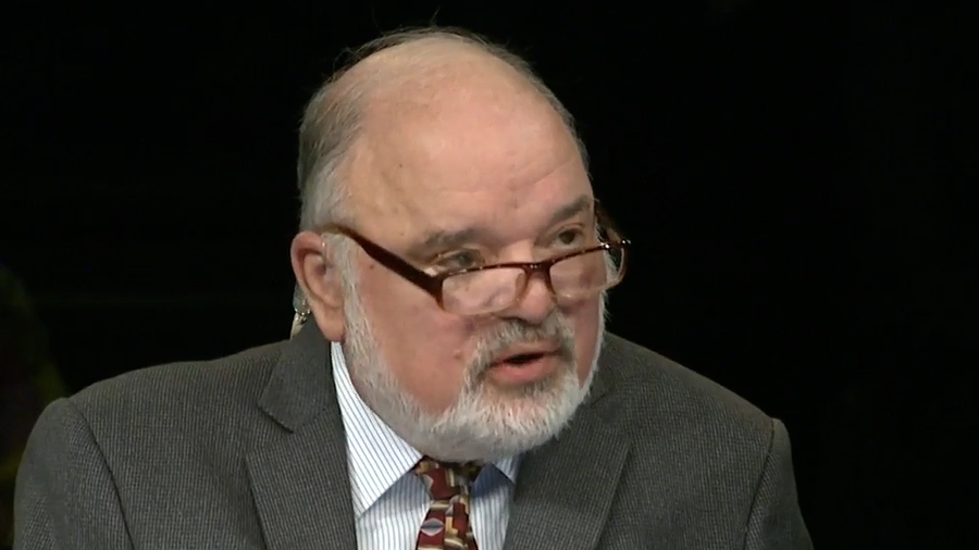 Boston morning radio news host Bob Oakes says goodbye to the anchor's ...