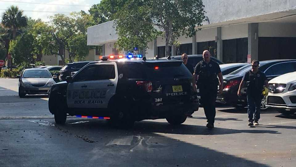 Teen shot during attempted robbery Teen shot during attempted robbery