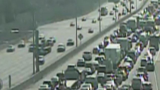 Some lanes reopen on I-10 East past Bonnabel after crash