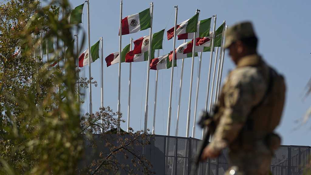 United States sees a drop in illegal border crossings United States sees a drop in illegal border crossings
