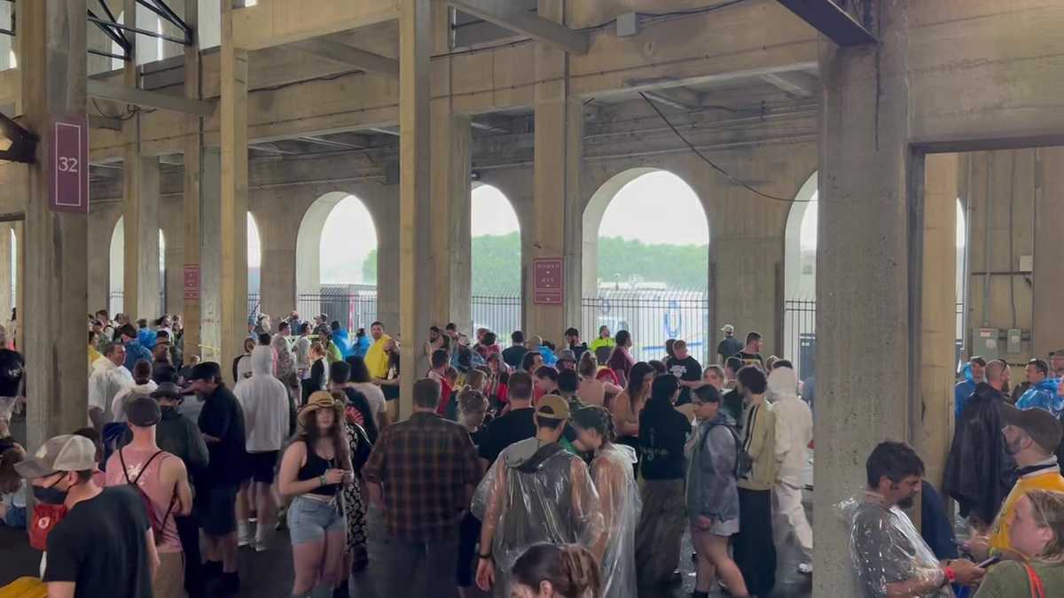 Boston Calling evacuated as strong thunderstorms move through - Archyde Boston Calling evacuated as strong thunderstorms move through - Archyde