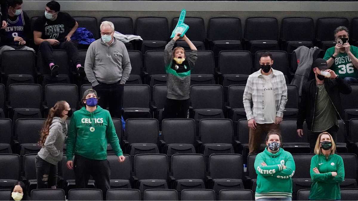 Celtics rally against Pelicans falls short with fans back in stands