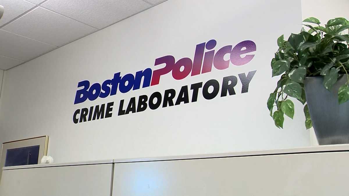 City councilor calls for hearing about Boston police crime lab