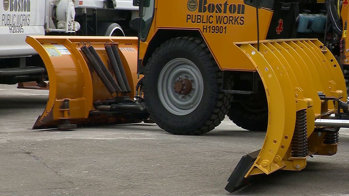 Boston public works crews prepare for winter storm