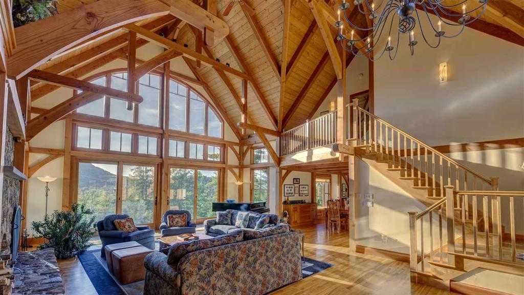 Mansion Monday: Peace, quiet and beautiful views in Bradford