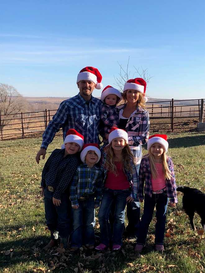 Uncle, nephew battle cancer as team