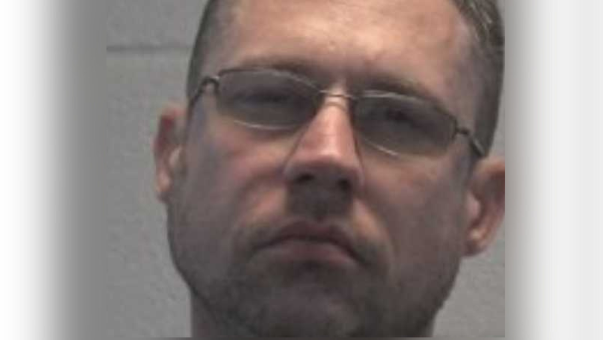 Docs: Man accused of kidnapping 14-year-old girl from Warren County ...