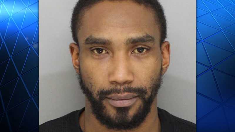 Employee follows robbery suspect, leading to arrest, police say