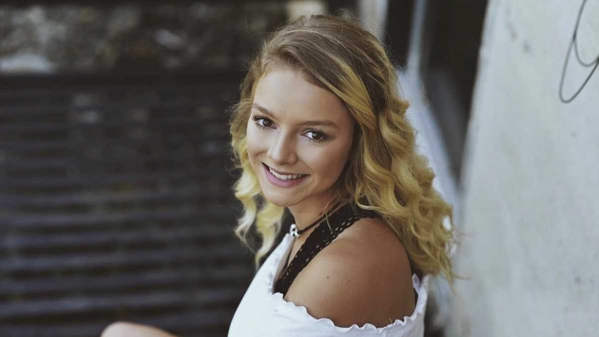 Senior Shout Out: WXII 12 recognizes high school, college graduates