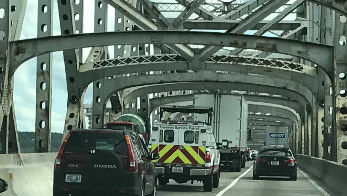 Cincinnati's summer of traffic jams slows holiday travelers
