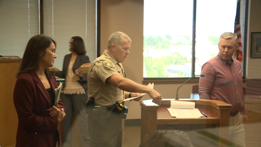 Former Lincoln police chief takes plea deal in drug case