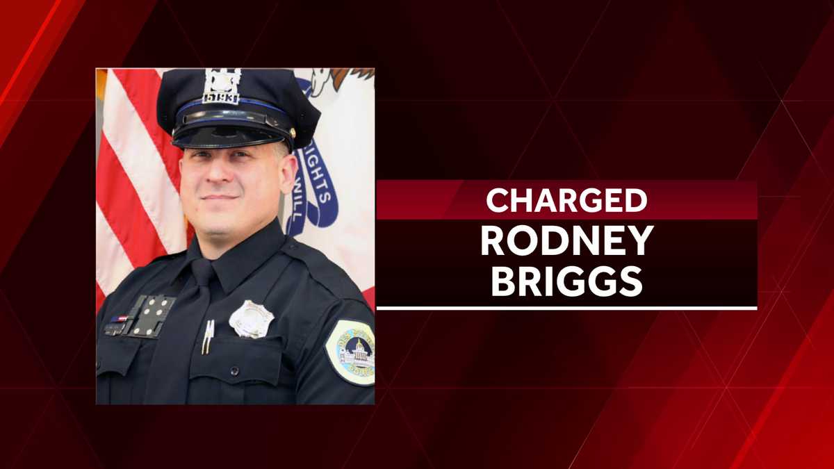 Criminal complaint: DMPD officer tried to obtain evidence in ...