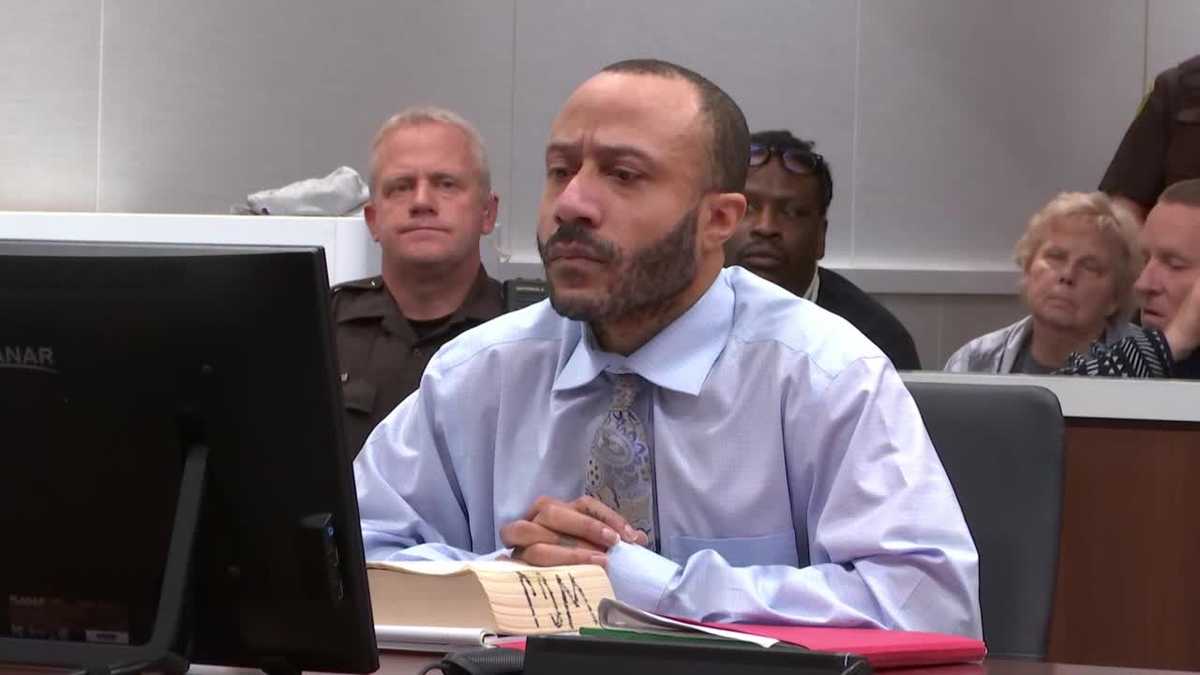District attorney, Darrell Brooks give closing arguments before jury ...