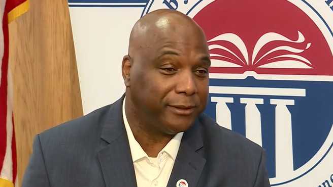 Shelby County Schools superintendent Lewis Brooks announces retirement