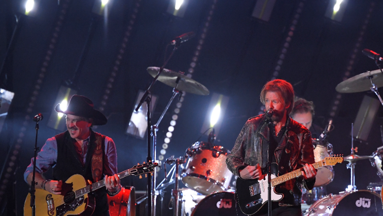 Brooks & Dunn to return to Riverbend Music Center after more than a decade