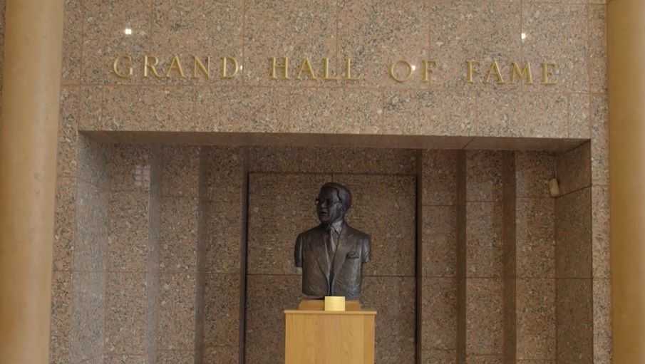 'Hit Me With Your Best Spot' explores beloved KC cultural center