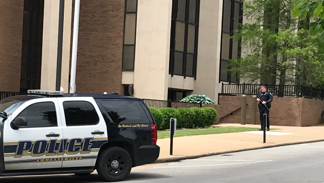 Bomb threat made against Federal Building in Fayetteville