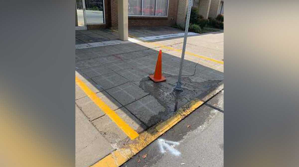 'Buffer zone' lines painted outside Louisville abortion clinic