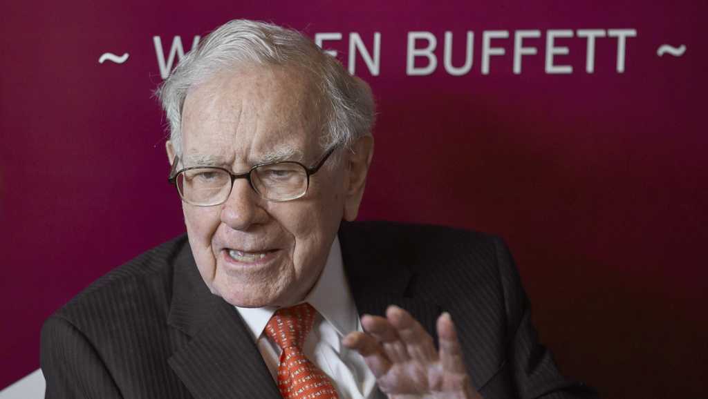 Warren Buffett shocks shareholders by saying he intends to retire
